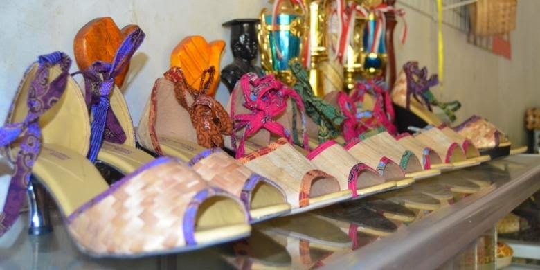 sepatu berbahan dasar batang pisang - Properti Terkini