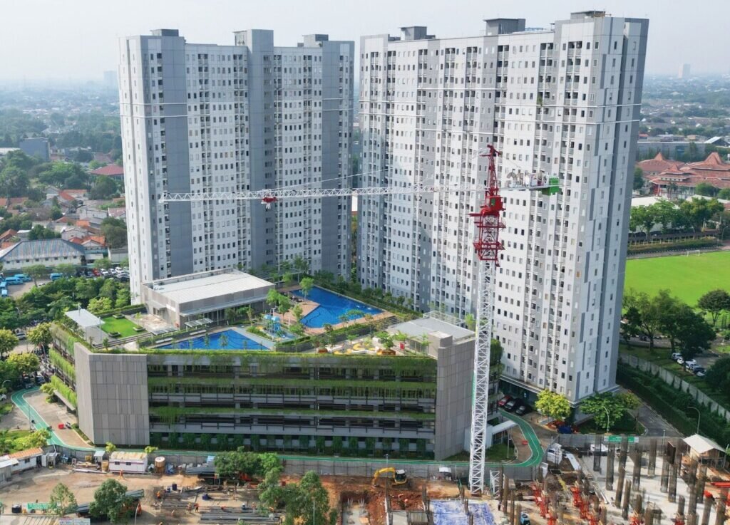 Komitmen Serah Terima Tepat Waktu, Tower C Apartemen Emerald Kini ...